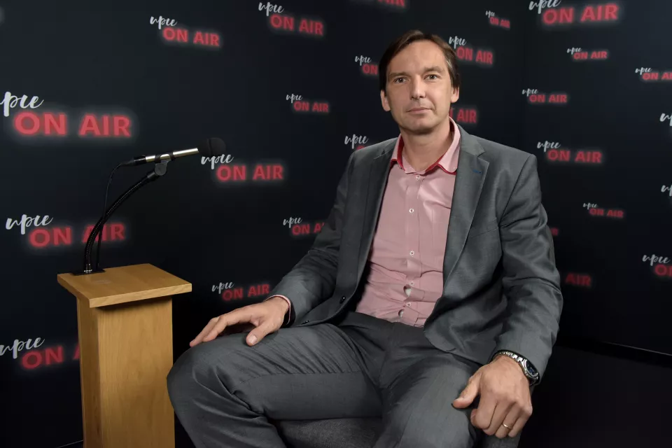 UPCE On Air: doc. Ing. Libor Švadlenka, Ph.D., děkan Dopravní fakulty Jana Pernera | Univerzita ...