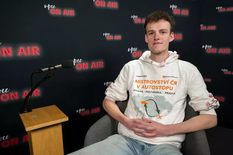 UPCE On Air: O autostopu s Davidem Semerákem | Univerzita Pardubice